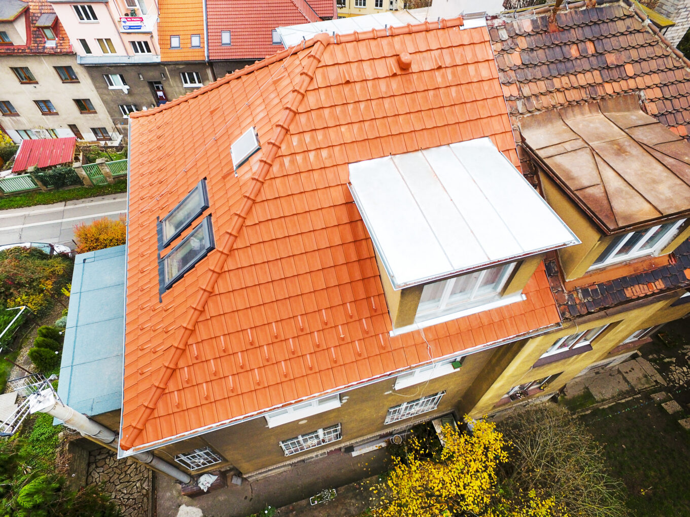 Rekonstrukce střechy- Tondach Stodo 12 Režná | Klempíři Praha